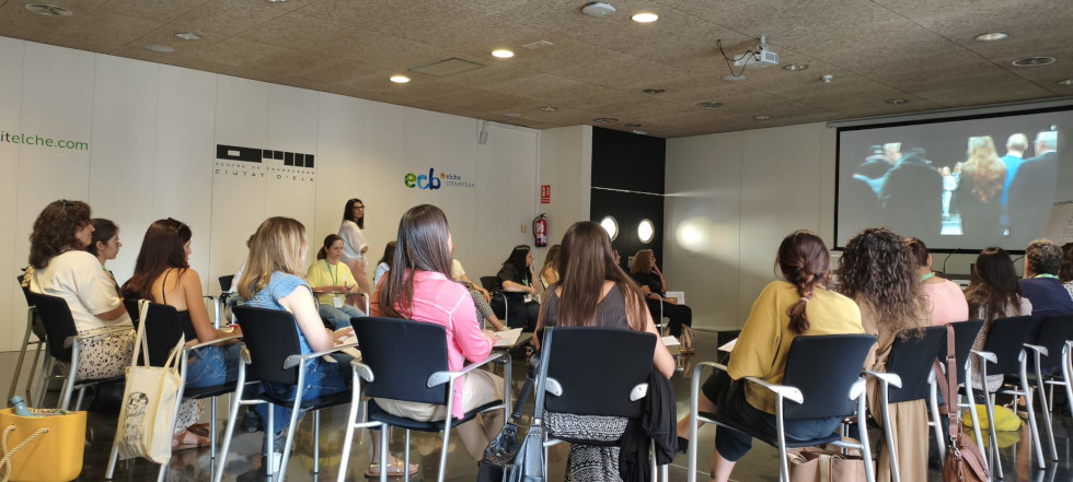 El Hospital General de Elche reúne a más de 200 especialistas en salud ...